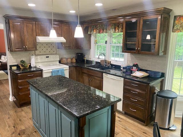 Cabinetry Refinishing - Great Lakes 1-800 Painting